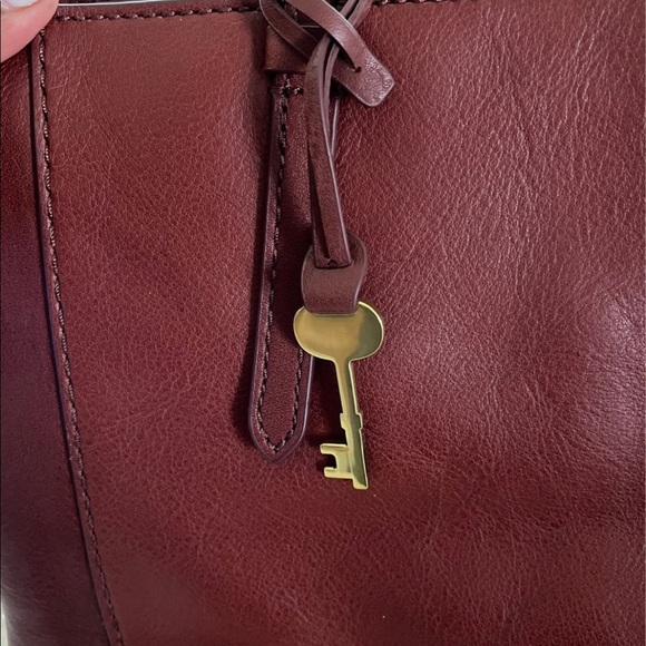 Fossil | Bags | Fossil Camilla Convertible Large Leather Backpack Never ...